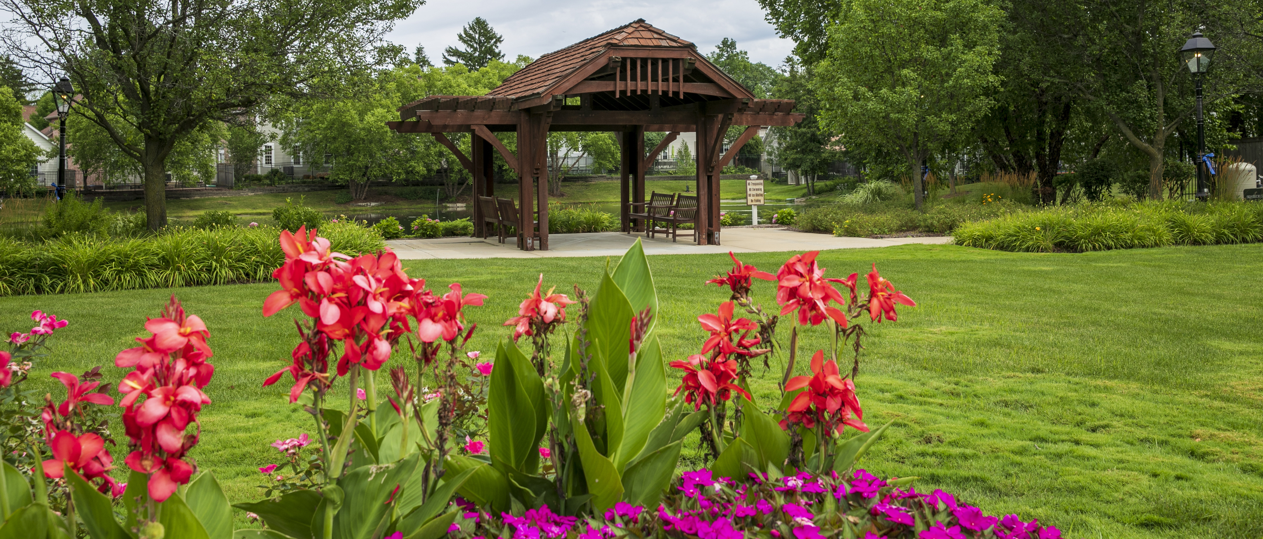 Residents | Oakbrook Terrace, IL